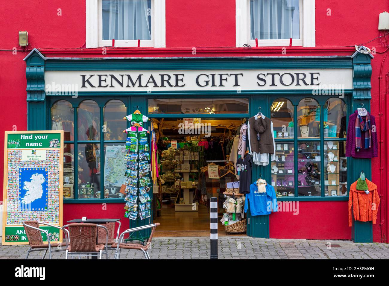 Kenmare town hi-res stock photography and images - Alamy