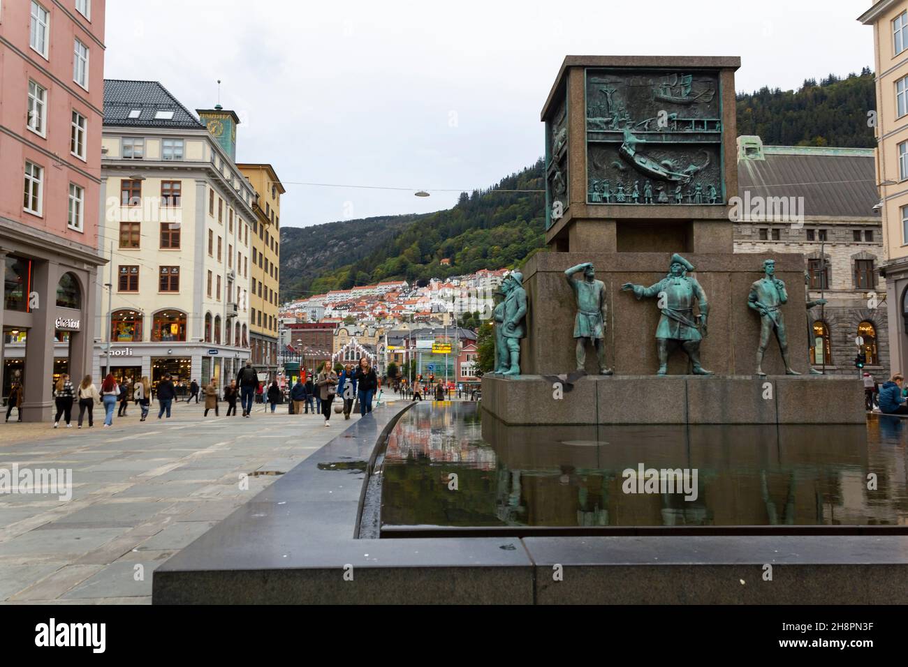 Torgallmenningen square bergen norway hi-res stock photography and ...