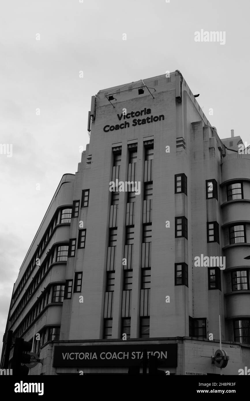 Victoria Coach Station Stock Photo - Alamy