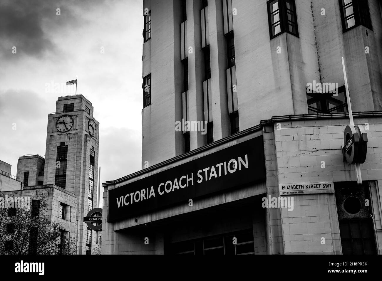 Victoria Coach Station Stock Photo - Alamy