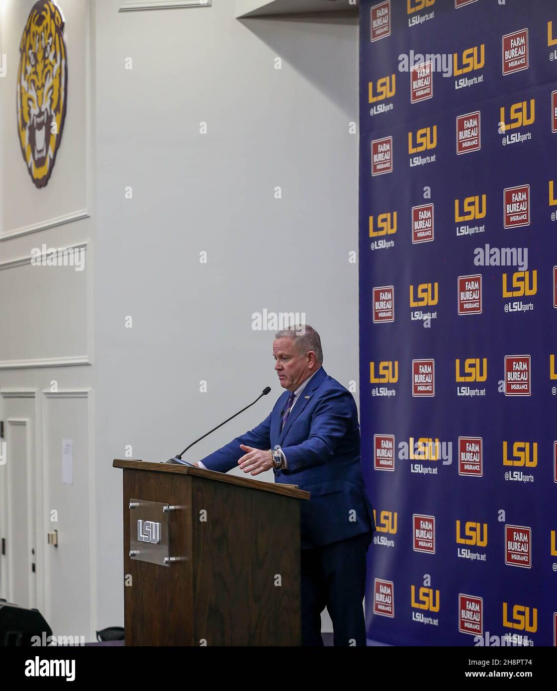 Baton Rouge, LA, USA. 1st Dec, 2021. New LSU Head Football Coach Brian ...