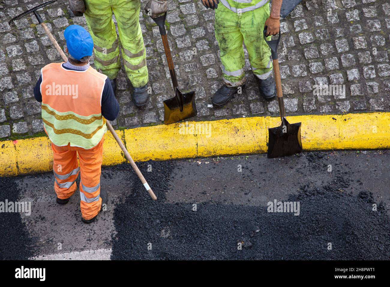Bitumen road construction hi-res stock photography and images - Alamy