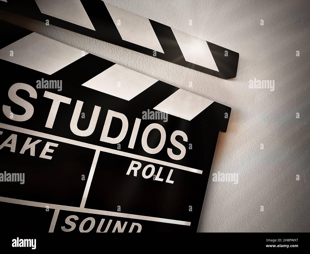 Clapper board hi-res stock photography and images - Alamy