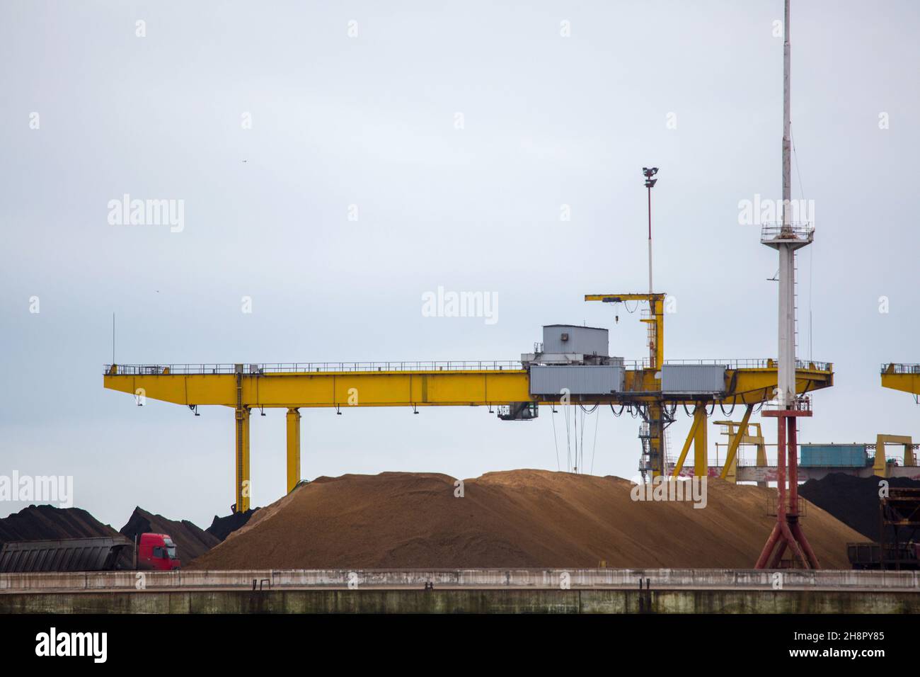 Port terminal of bulk cargo Stock Photo - Alamy