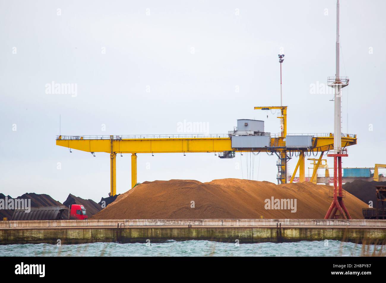 Port terminal of bulk cargo Stock Photo - Alamy