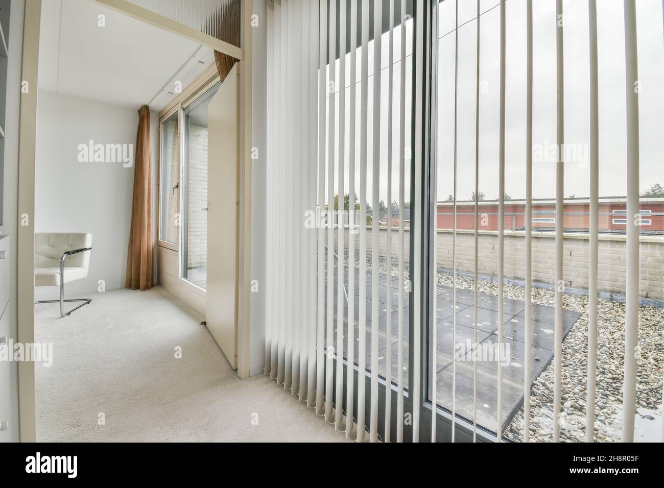 Beautiful window design in a modern house Stock Photo - Alamy