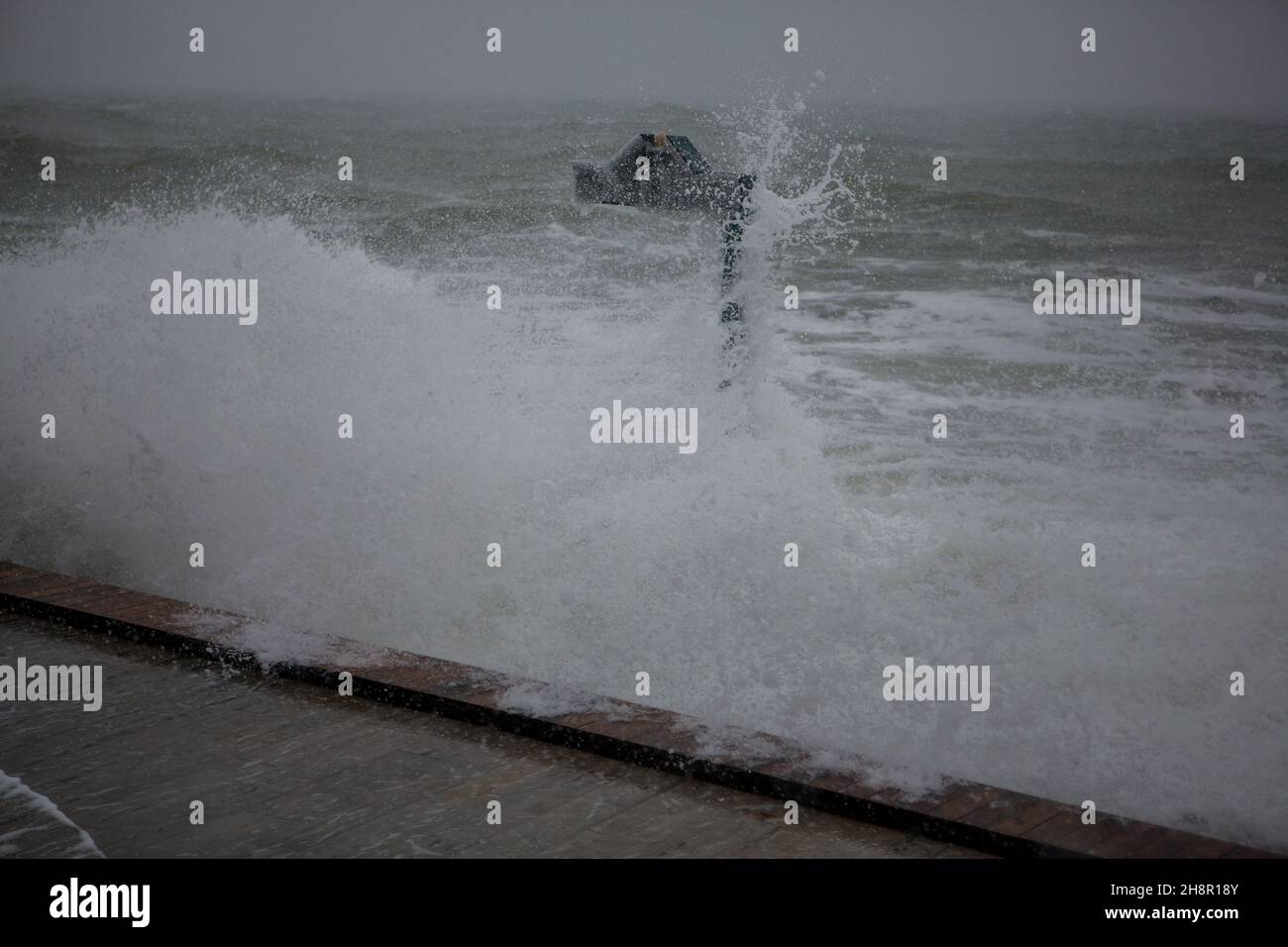 Wave break embankment hi-res stock photography and images - Alamy