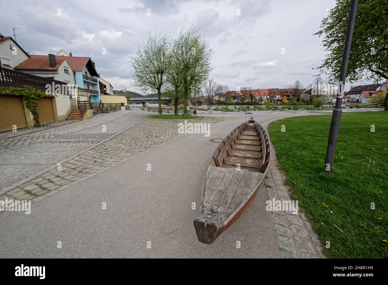 Die Naab ist ein linker und nördlicher Nebenfluss der Donau in der ...