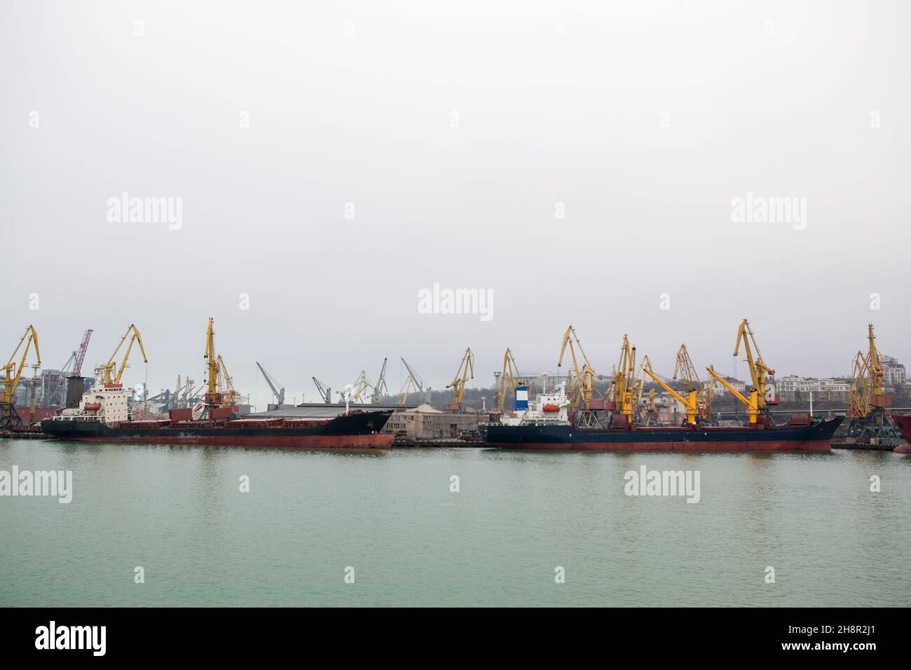 Port terminal of bulk cargo Stock Photo - Alamy
