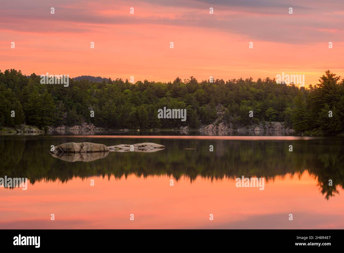 George Lake at dawn, Killarney Provincial Park, Killarney, Ontario ...