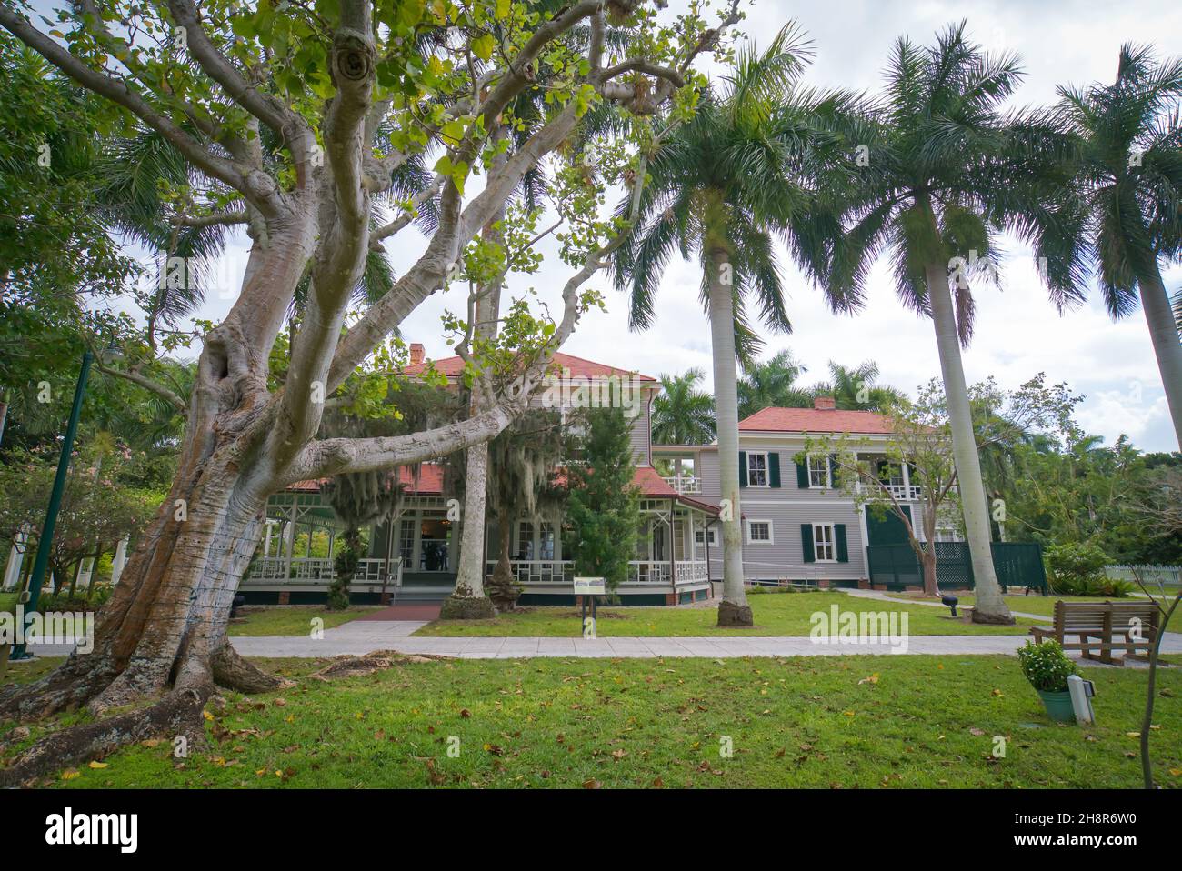 Palm tree lined house at Edison in Fort Myers, Florida Stock Photo - Alamy