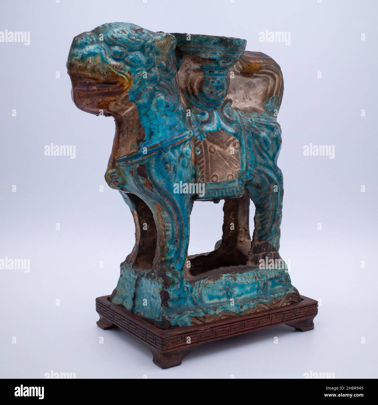 Turquoise chinese lions hi-res stock photography and images - Alamy