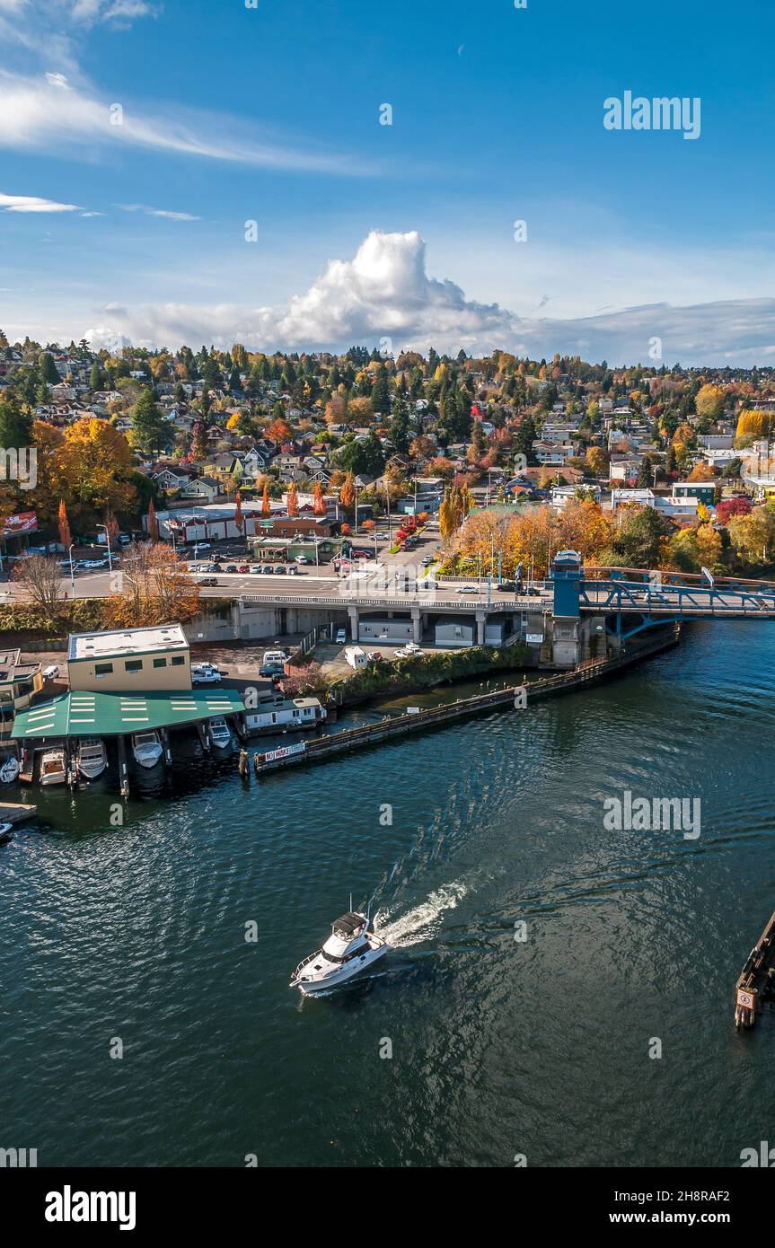 Draw bridge from above hi-res stock photography and images - Alamy