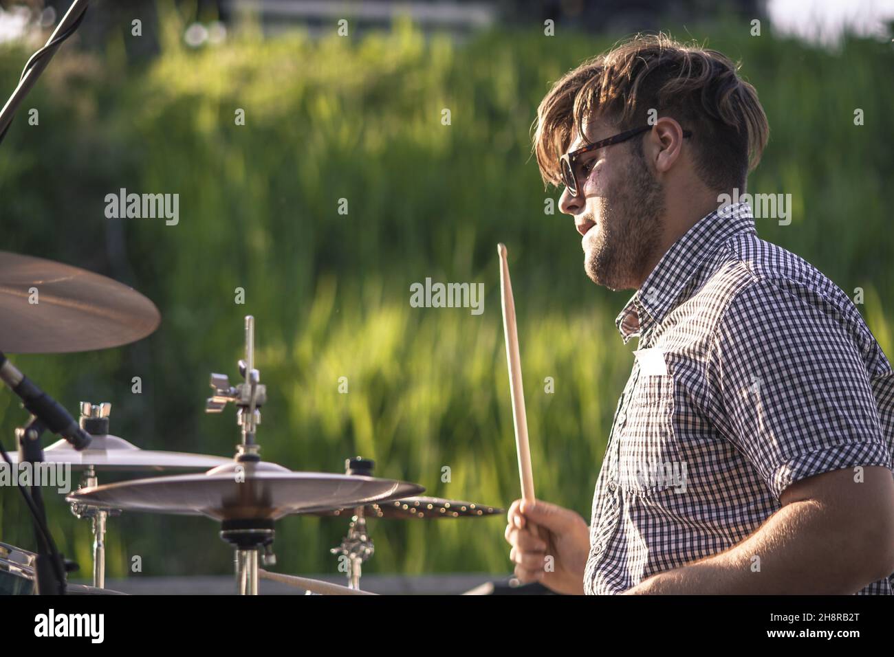 Drummer male hi-res stock photography and images - Alamy