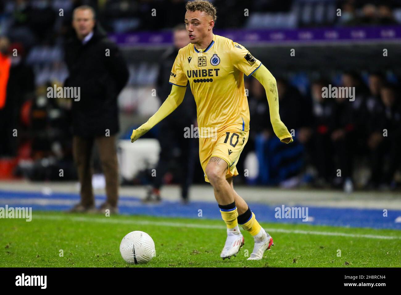 GENK, BELGIUM - DECEMBER 1: Noa Lang of Club Brugge runs with the ball ...