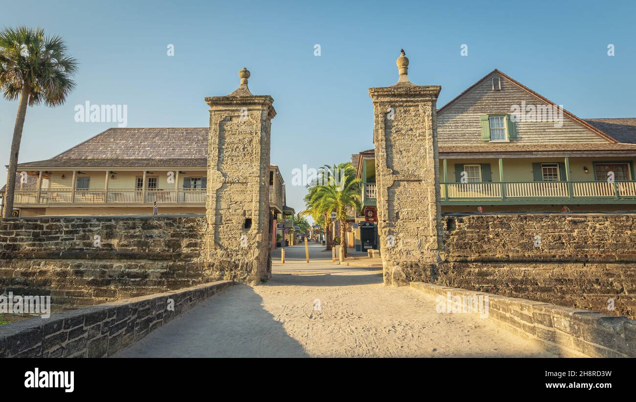 Historic entrance to the oldest settlement in America in St Augustine ...