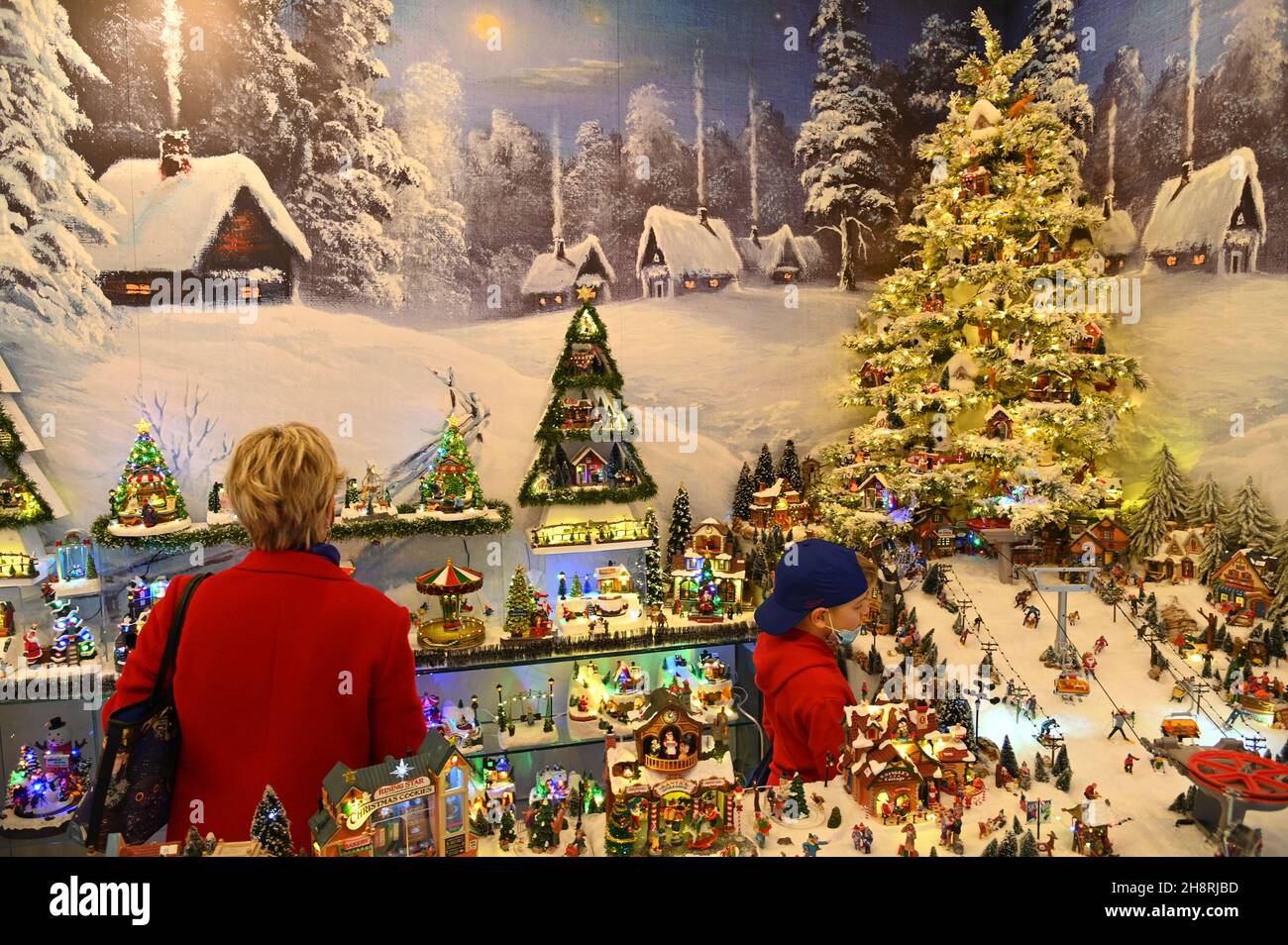 Italian christmas market 2021 hi-res stock photography and images - Alamy