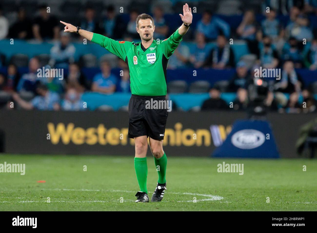 Referee Chris Beath (Photo by Damian Briggs/ Speed Media Stock Photo ...
