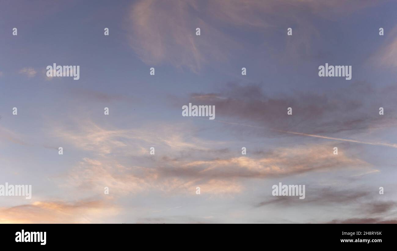 Mixed clouds hi-res stock photography and images - Alamy