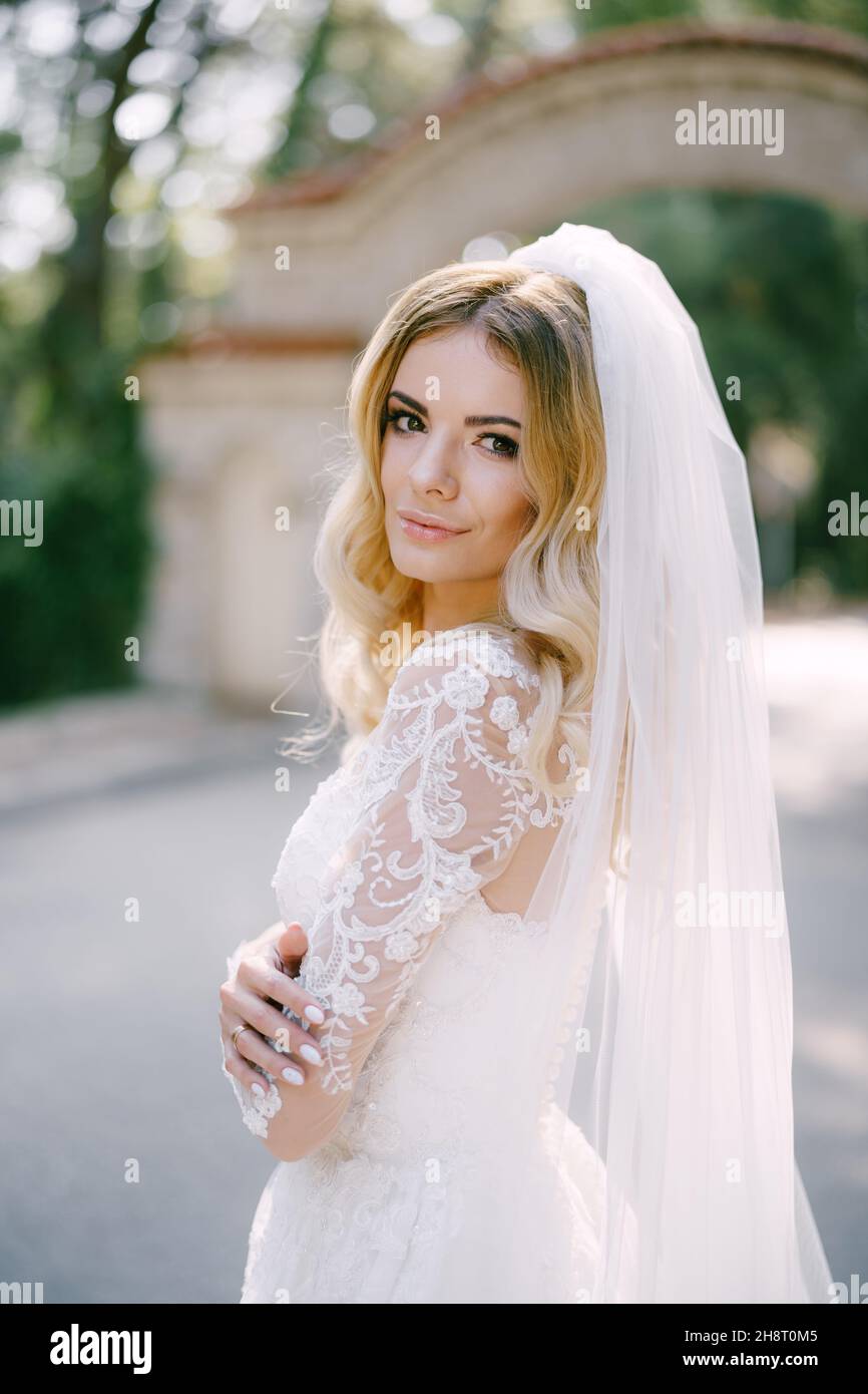 Stylish makeup veil hi-res stock photography and images - Alamy