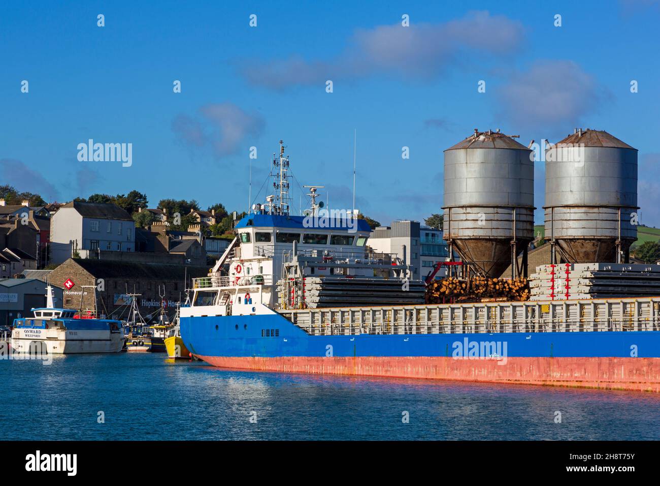 Cargo ship ireland hi-res stock photography and images - Alamy