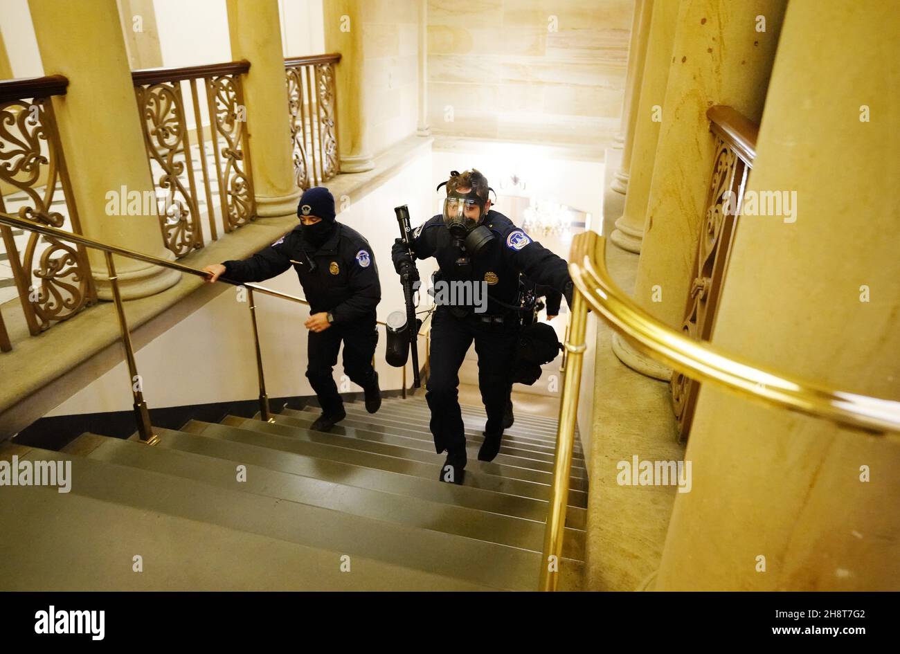 Washington, United States. 02nd Dec, 2021. U.S. Capitol police officers ...