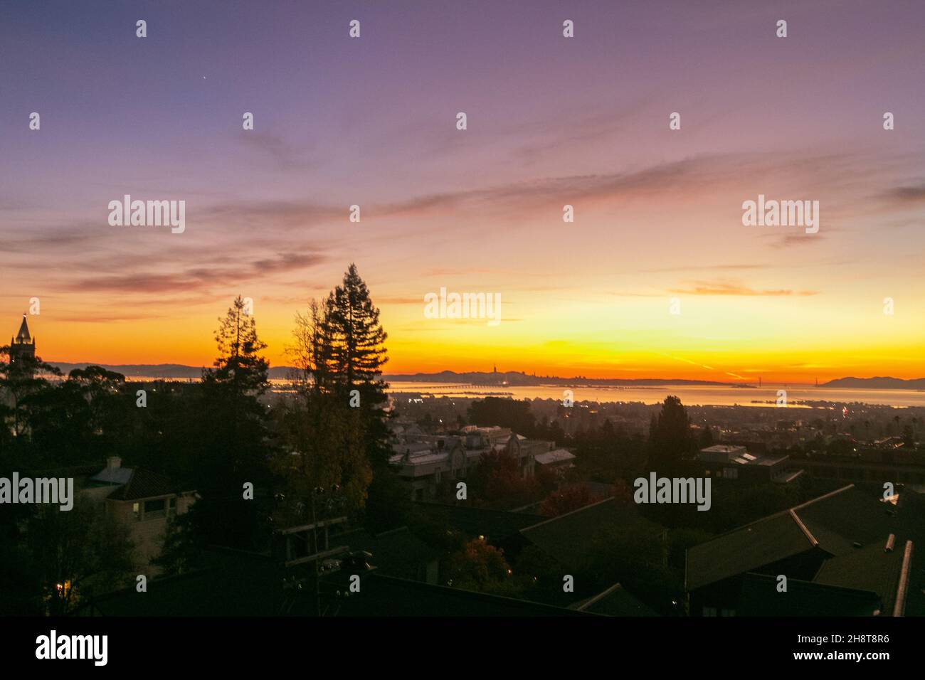 November 27, 2021: The sunset in the San Francisco Bay Area as viewed ...