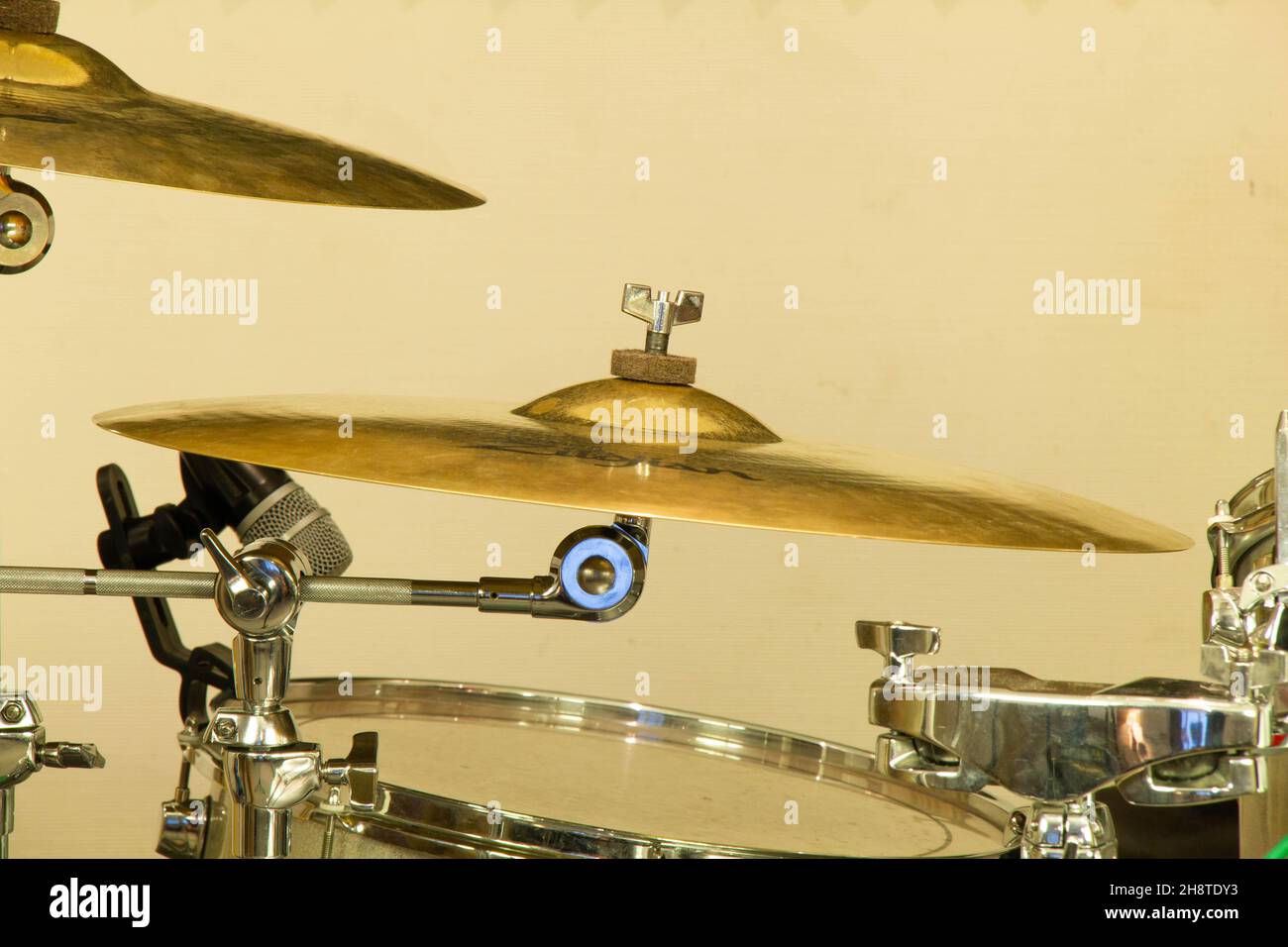 Cymbals hi-res stock photography and images - Alamy
