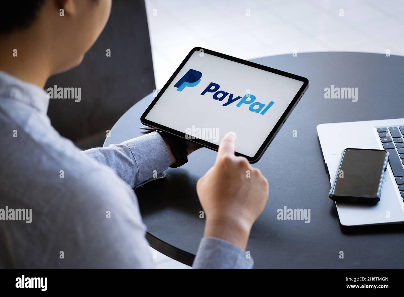 Ipad payment device hi-res stock photography and images - Alamy