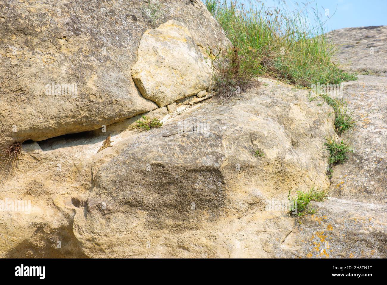 Huge river stones hi-res stock photography and images - Alamy