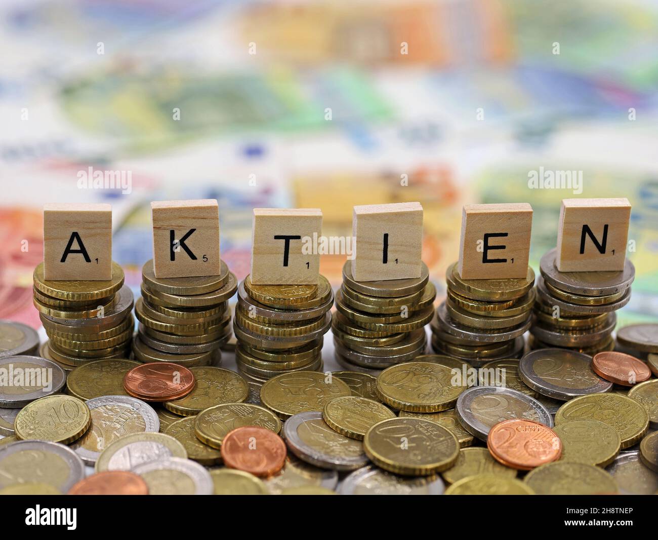 Euro coin stacks hi-res stock photography and images - Alamy