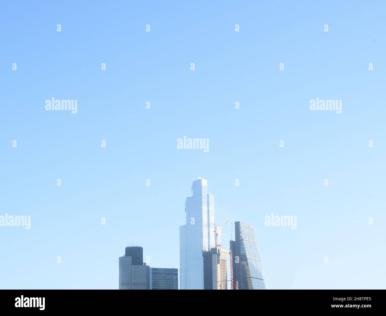 Cloudless skies hi-res stock photography and images - Alamy