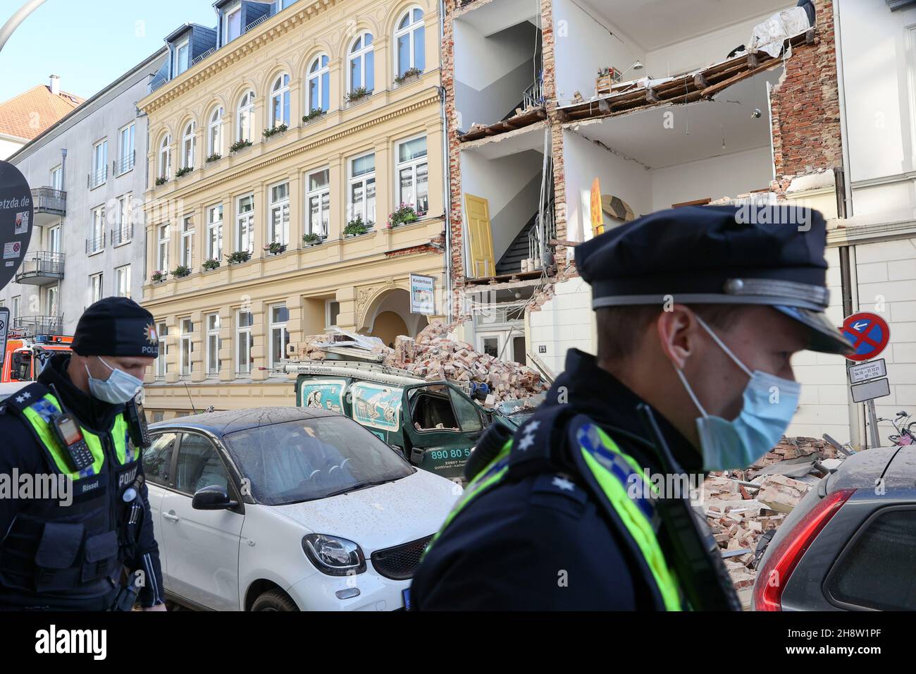 Germany emergency services dpa hi-res stock photography and images - Alamy