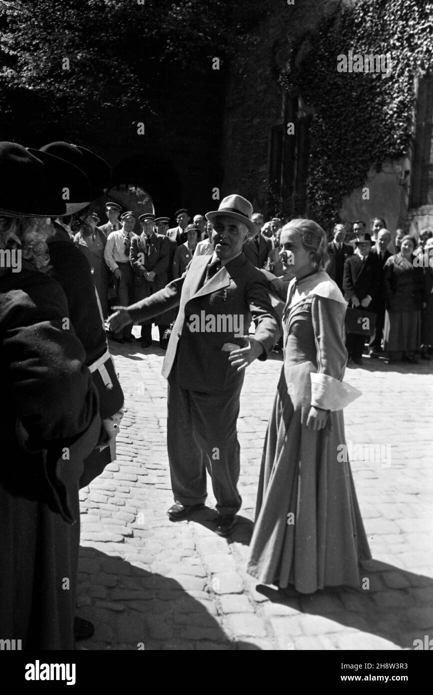 Renate Müller und Carl Froelich am Set zu Liselotte von der Pfalz ...
