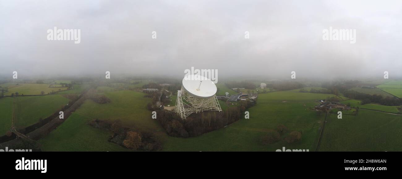 Jodrell bank observatory field hi-res stock photography and images - Alamy