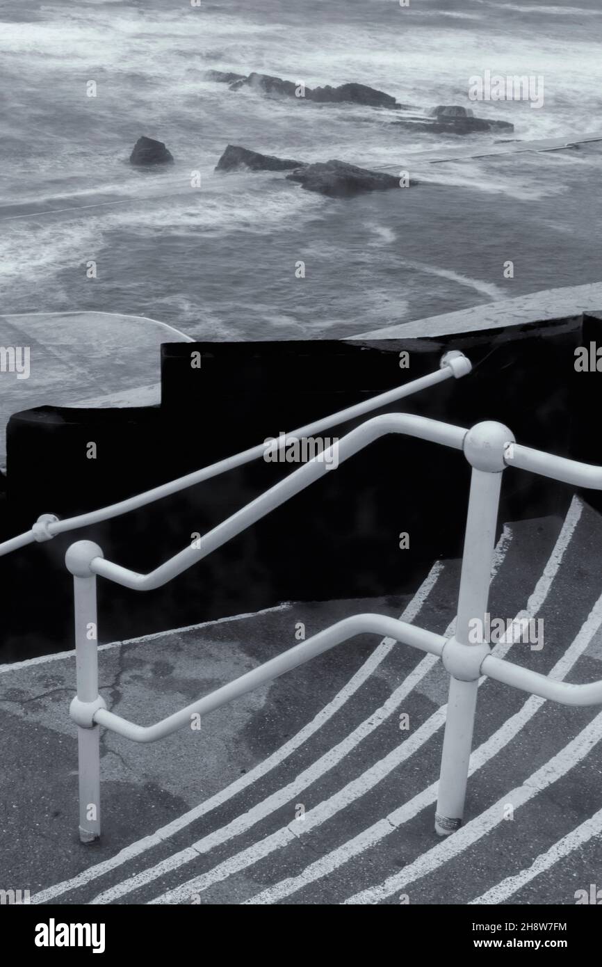 Windy day on the beach in black and white hi-res stock photography and ...