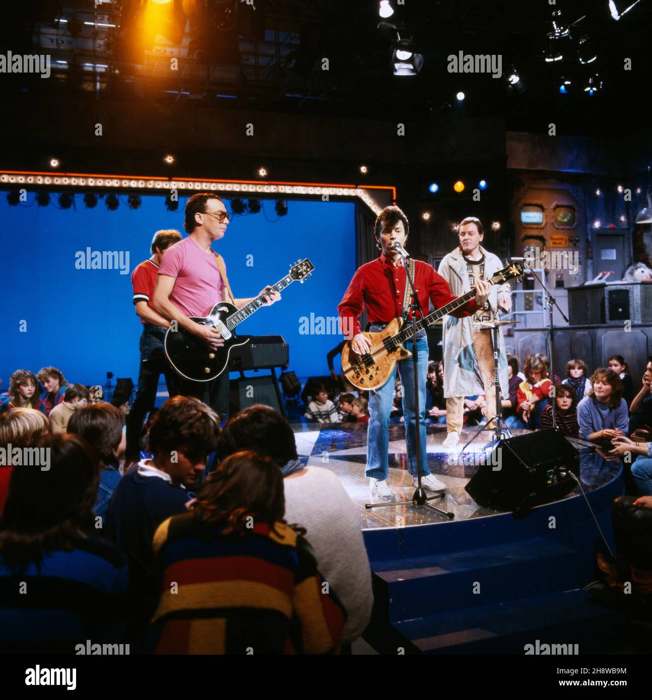 Spider Murphy Gang, Münchner Rock 'n' Roll Band, bei einem TV Auftritt ...