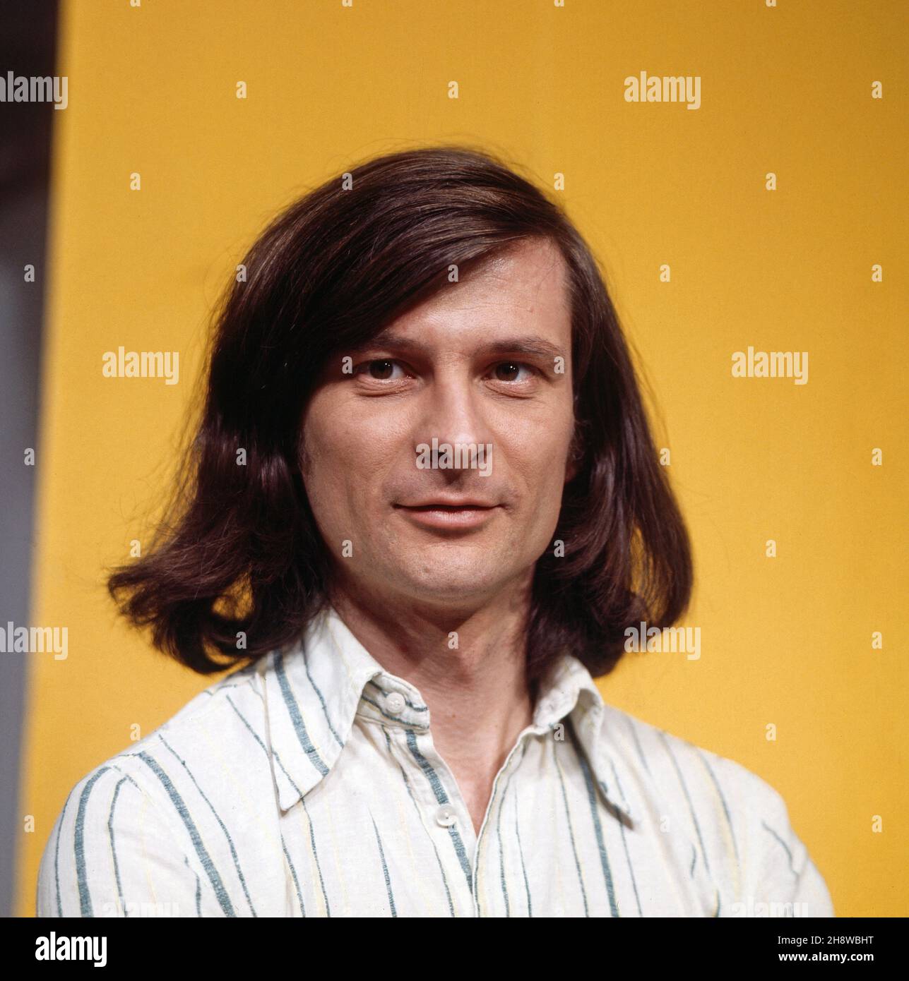 Ulrich Roski, deutscher Liedermacher, vor einem Auftritt, Deutschland ...