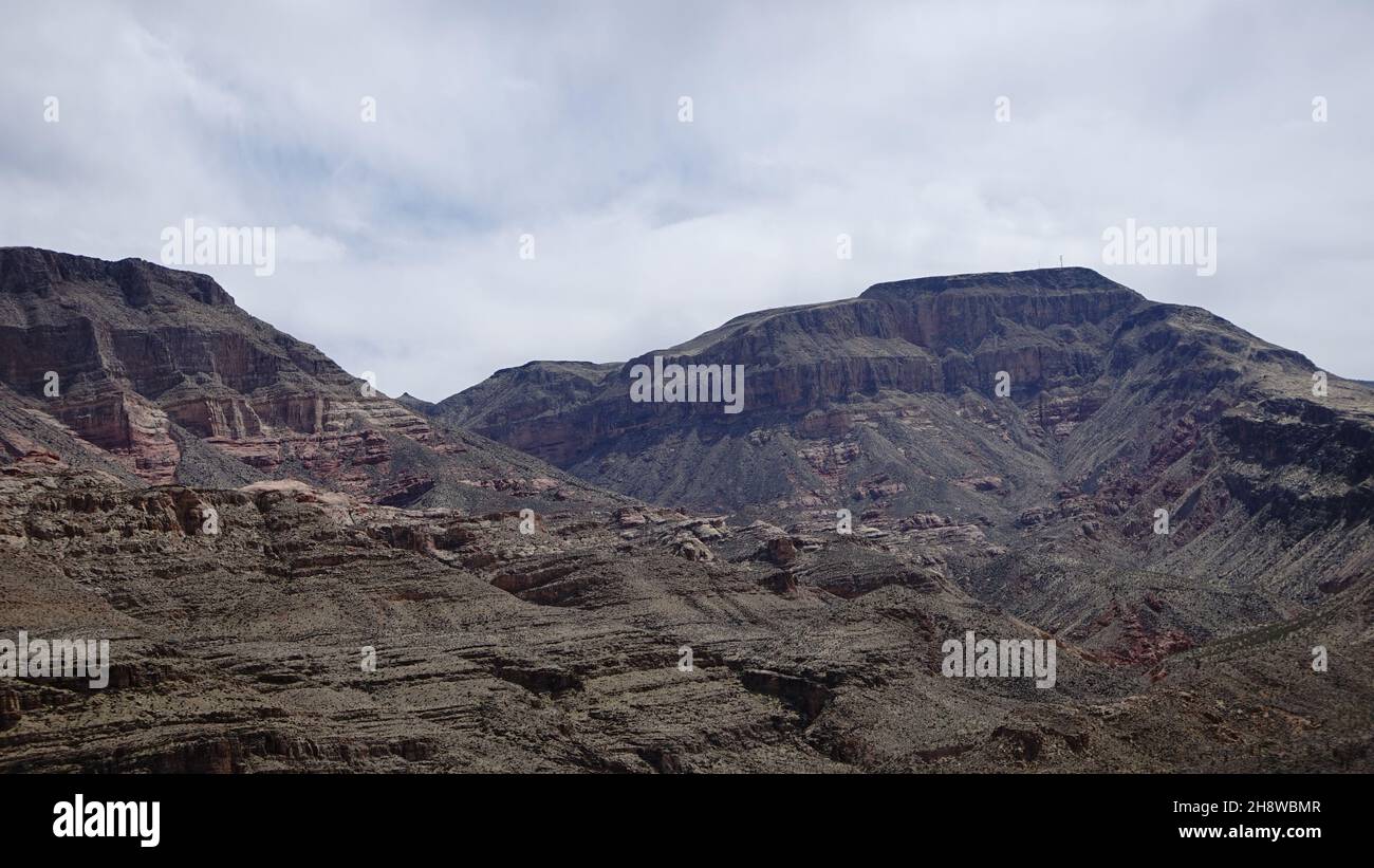 Zion canyons steep red cliffs hi-res stock photography and images - Alamy