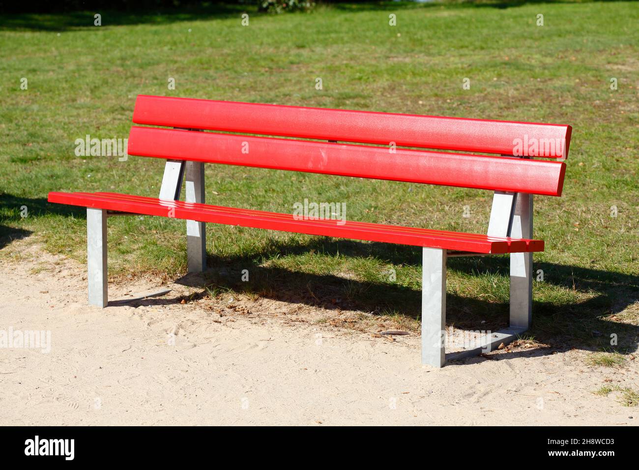 Parkbänke in deutschland hi-res stock photography and images - Alamy