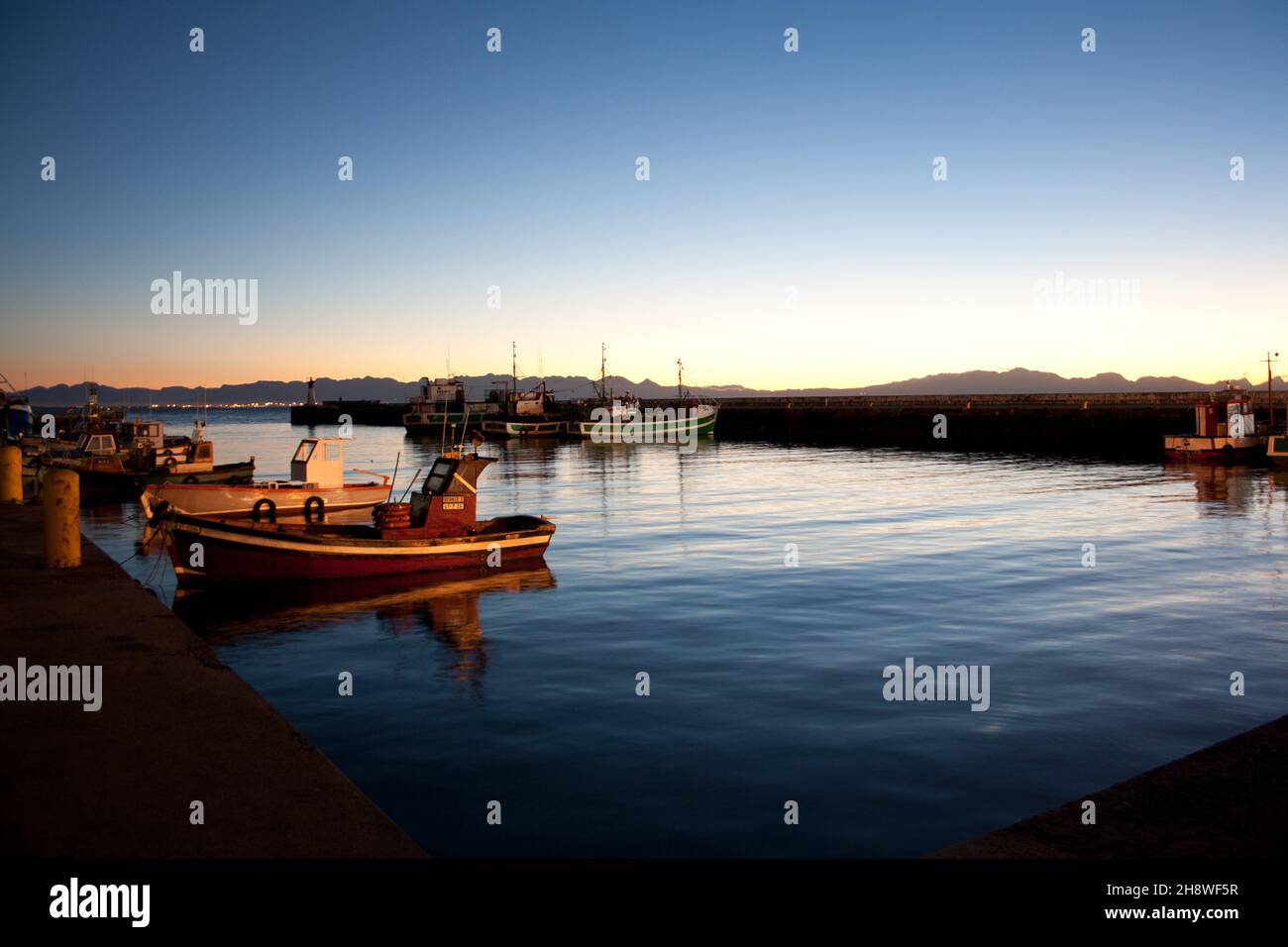 Ocean going boats hi-res stock photography and images - Alamy