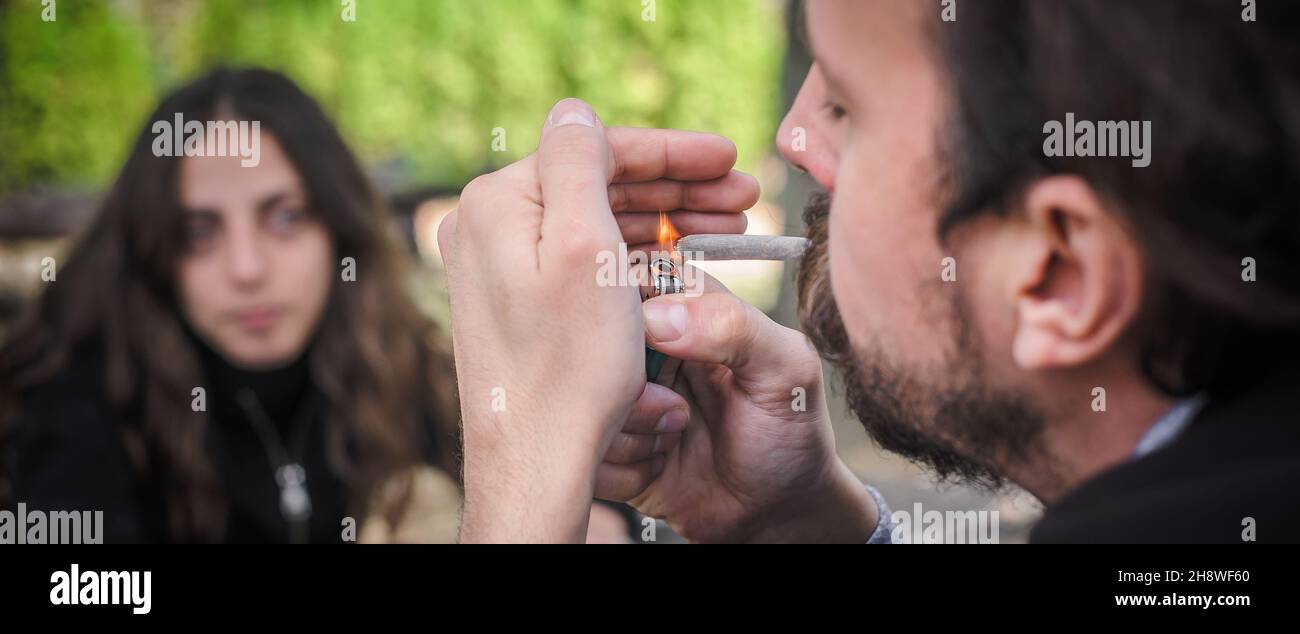 Marihuana real hi-res stock photography and images - Alamy