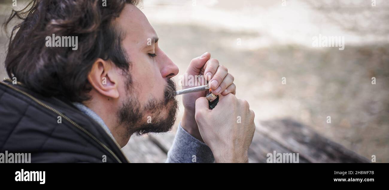 Marihuana real hi-res stock photography and images - Alamy