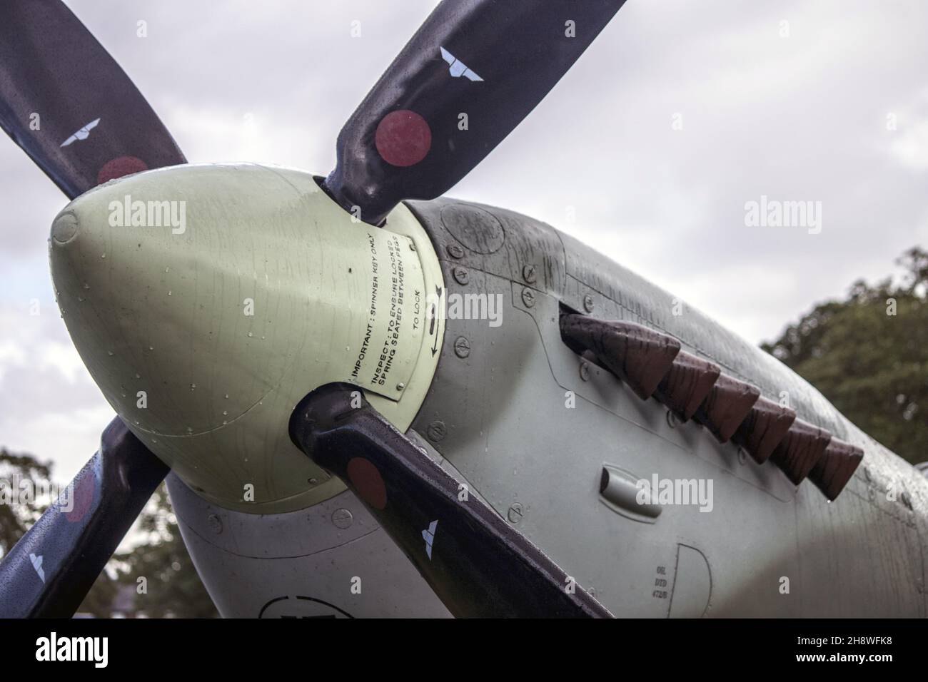 Spitfire propeller nose cone hi-res stock photography and images - Alamy