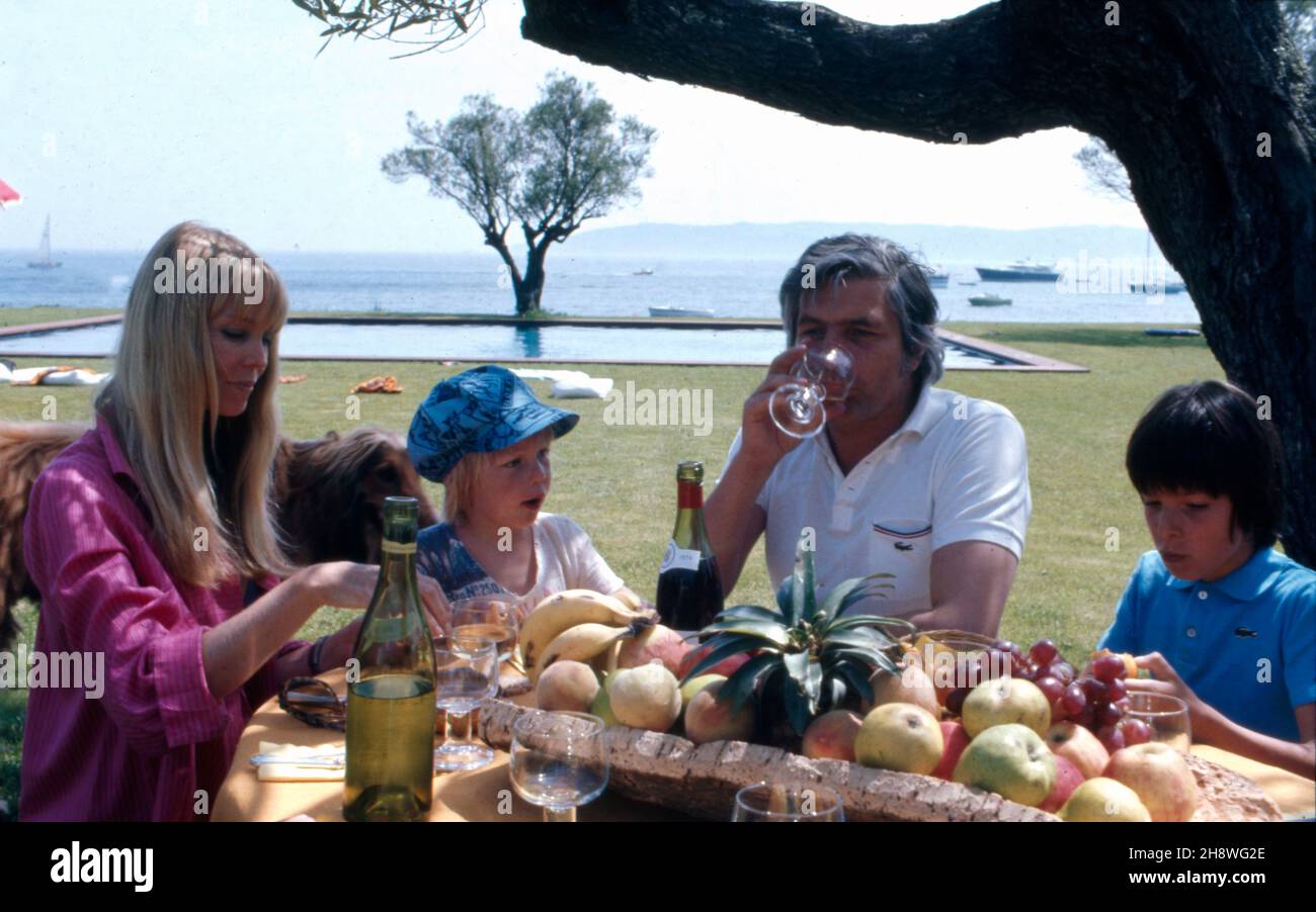 Mirja Larson und Unternehmer Gunter Sachs mit Sohn Christian Gunnar im ...