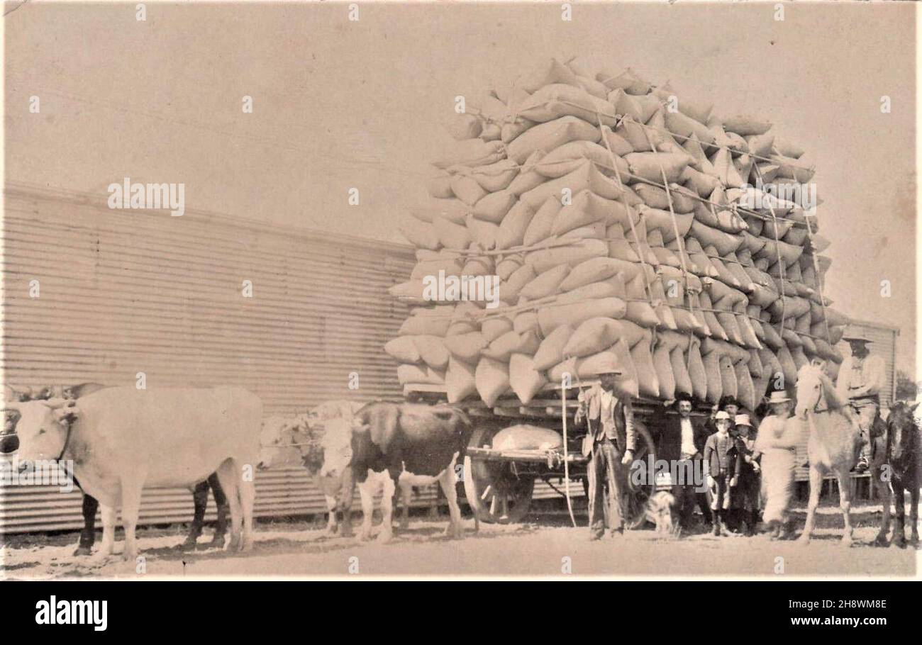 Huge load hi-res stock photography and images - Alamy