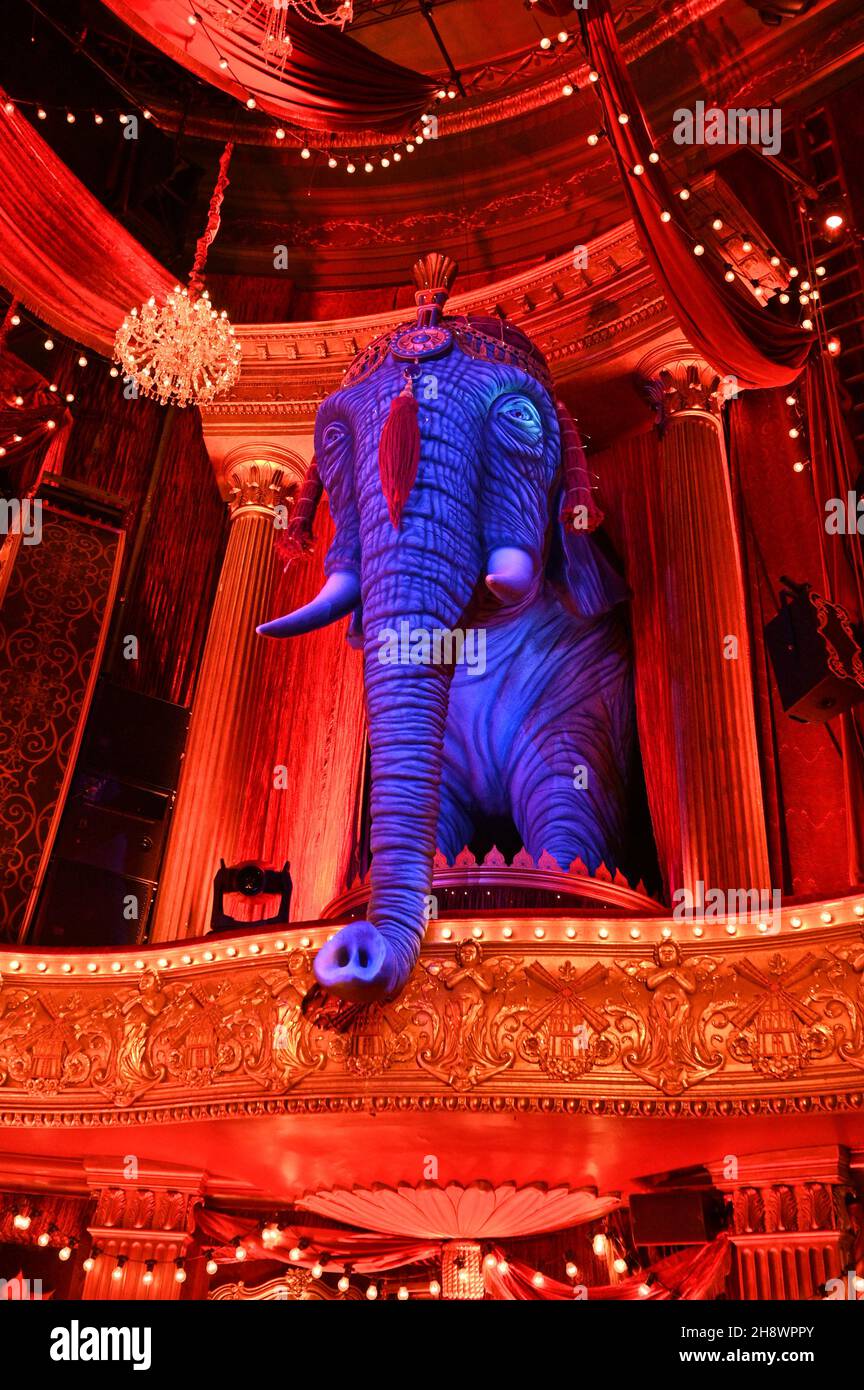 London, UK. 02nd Dec, 2021. Moulin Rouge! The Musical at Piccadilly Theatre, 2nd December 2012 ...