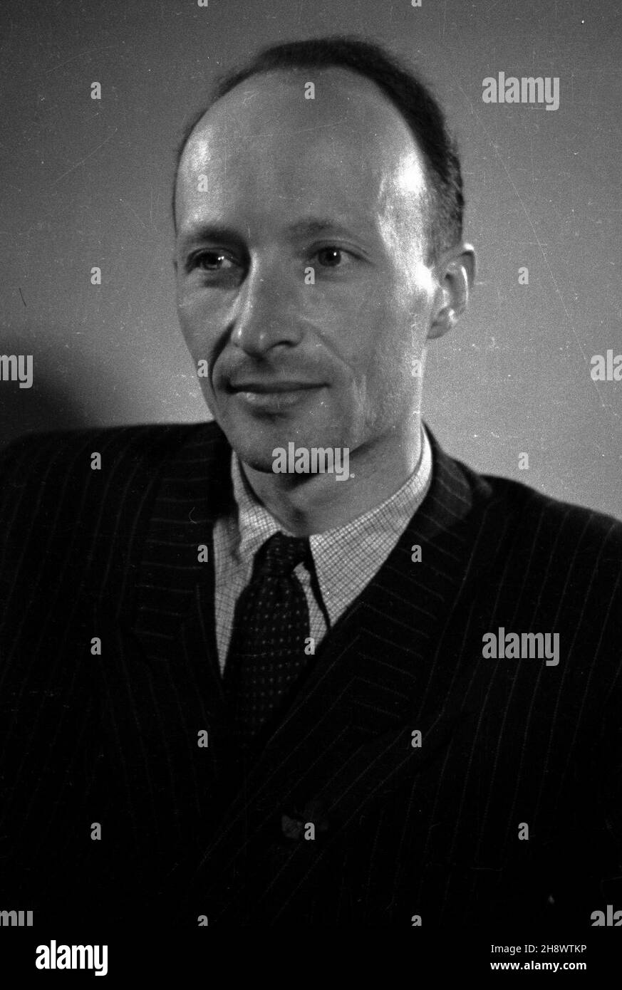 Polska, 1946-01-01. Kompozytor i dyrygent Witold Lutos³awski. po/gr PAP ...