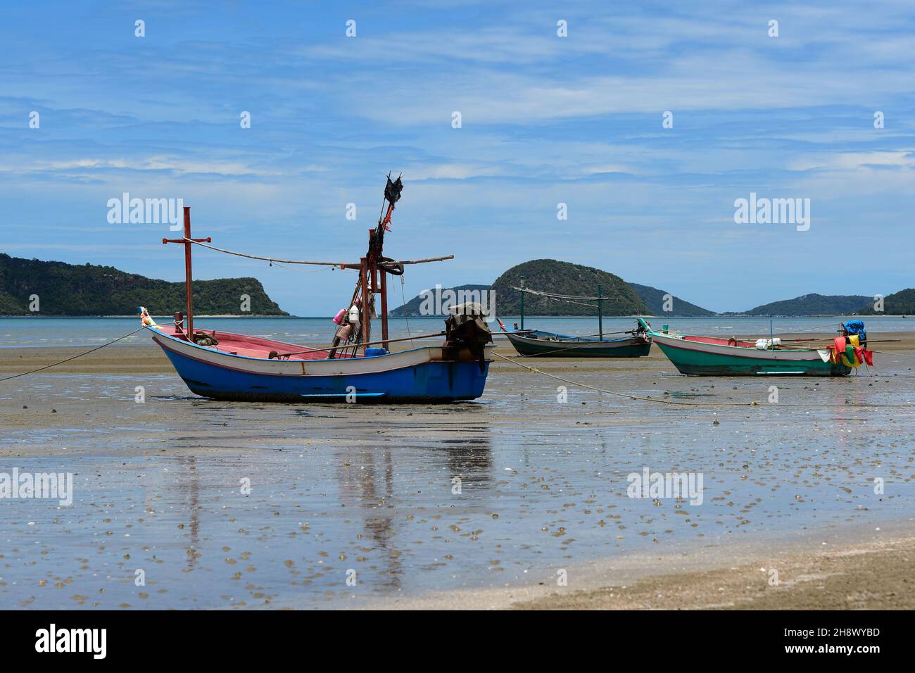 Fishig boats hi-res stock photography and images - Alamy