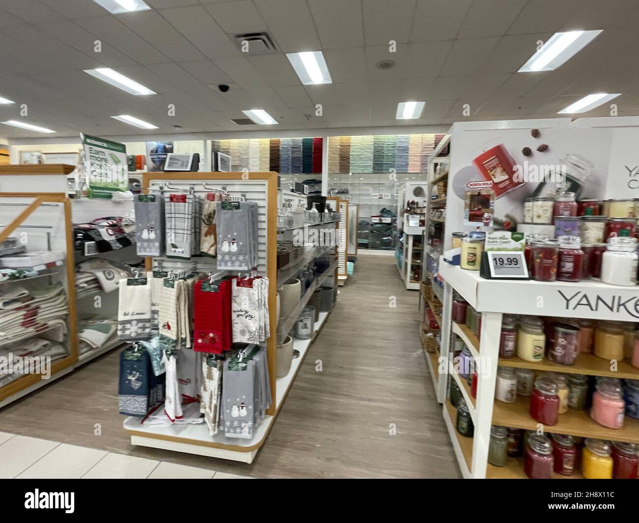 Kohls store interior hi-res stock photography and images - Alamy